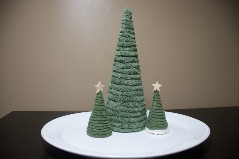 Simple DIY Yarn Christmas Tree Decorations | Hawk Hill