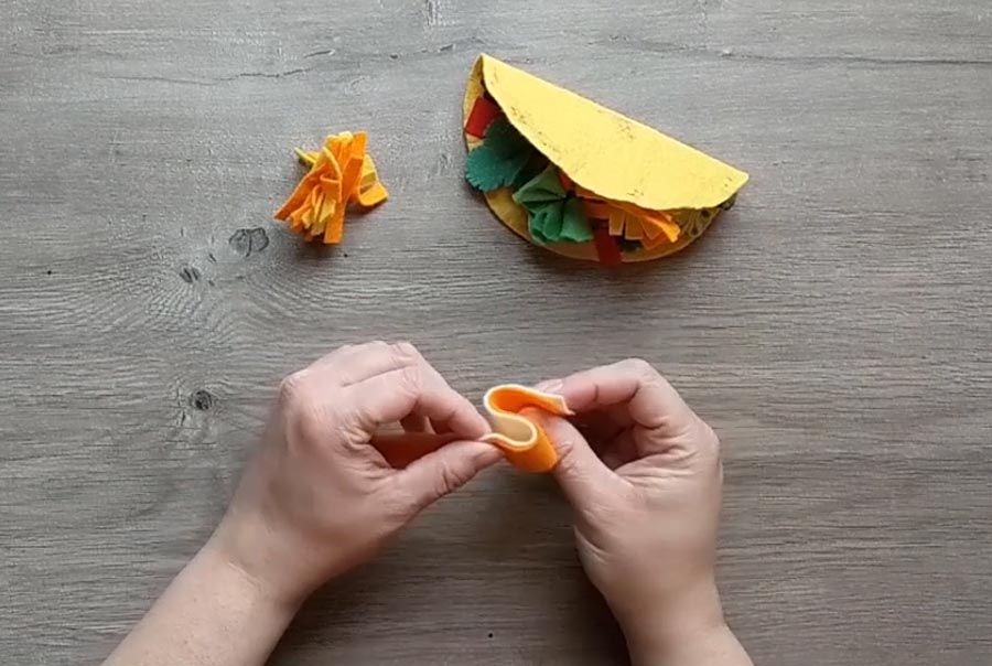 7 Easy Steps to Make a Felt Taco Play Set: Instructions & Free Pattern ...